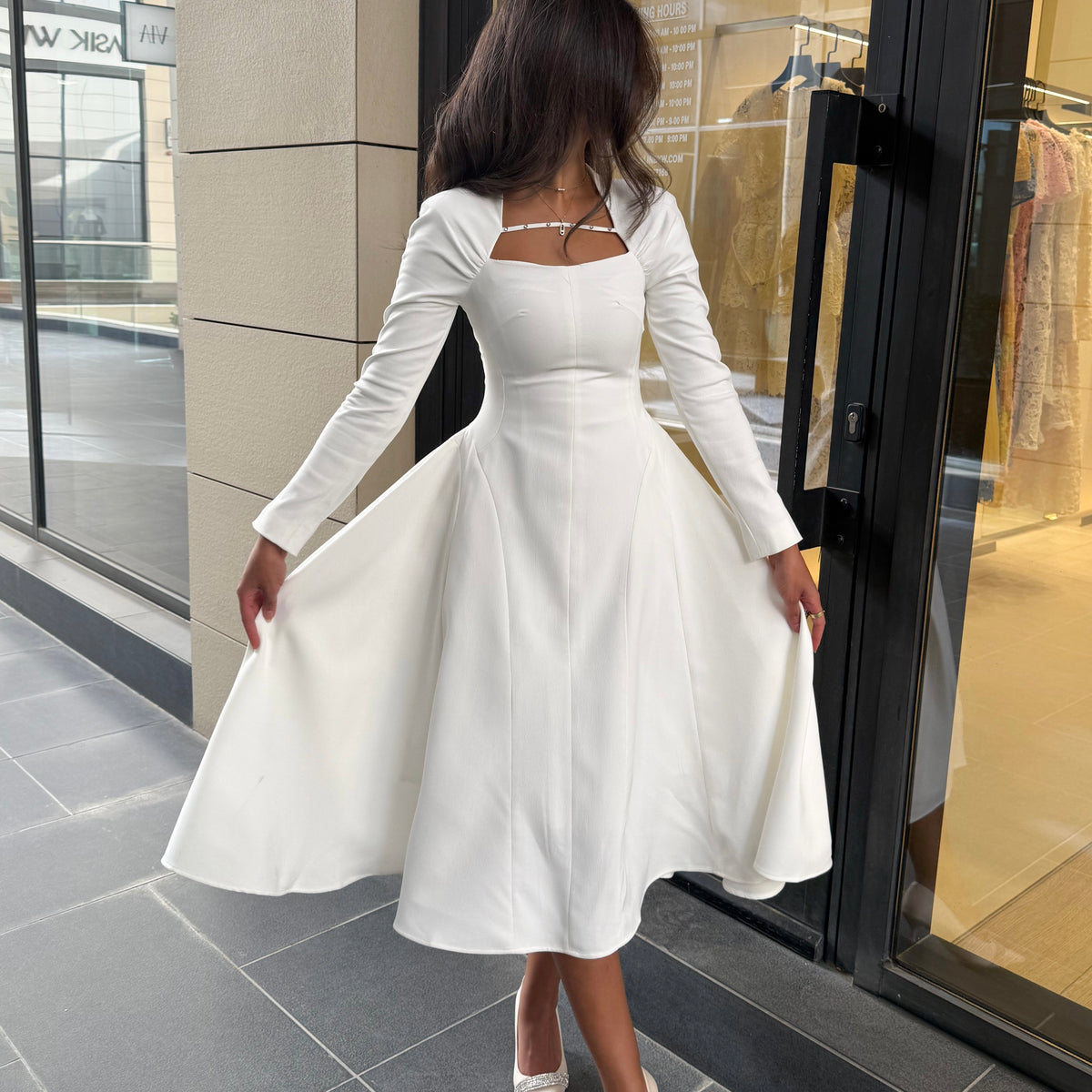 Aisha White – JULA Line